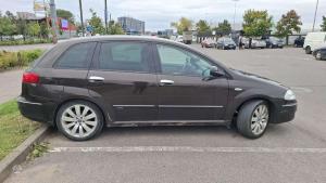 Brūns Fiat Croma 2007 Viļņa, ar dzinēja tilpumu 2.20 L un nobraukumu 238 tūkst. km par 1800 €, foto 12 vietnē AUTOMOTO.COM.LV