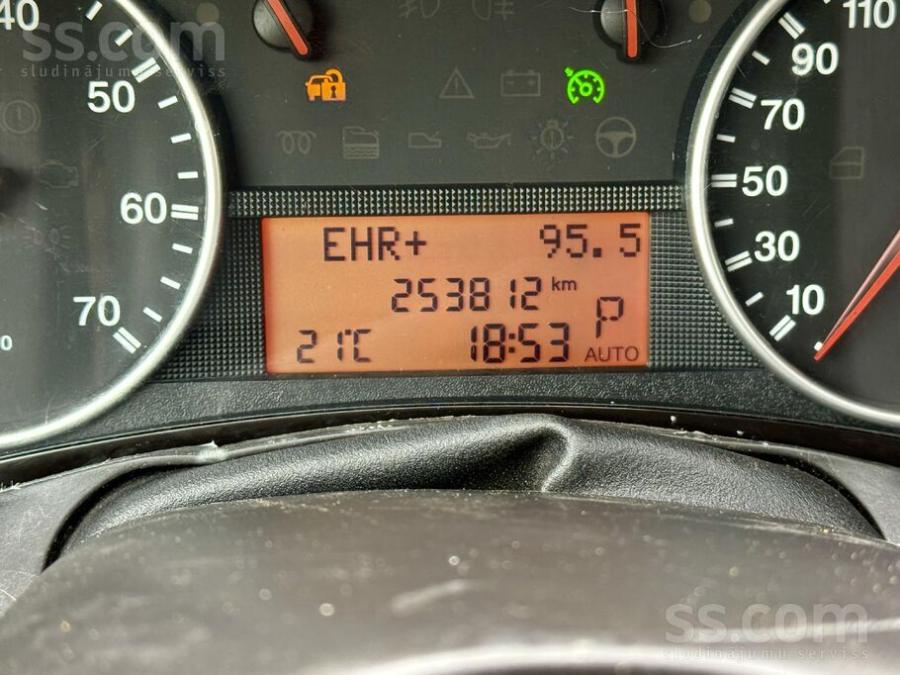 Pelēks Fiat Croma 2008 Jelgava, ar dzinēja tilpumu 1.90 L un nobraukumu 0 tūkst. km par 950 €, foto 18 vietnē AUTOMOTO.COM.LV