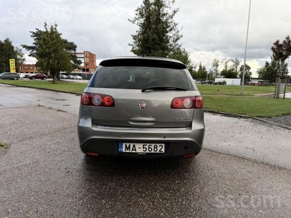 Grey Fiat Croma 2011 in Riga, with an engine capacity of 2.40 L and mileage of 262 thousand km for 1295 €, photo 6 on AUTOMOTO.COM.LV