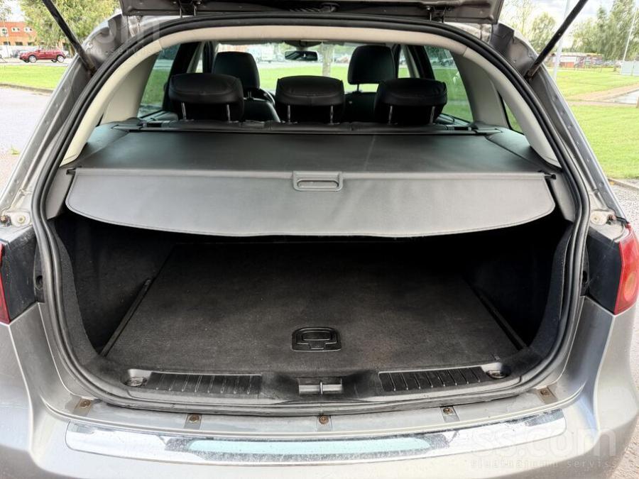 Grey Fiat Croma 2011 in Riga, with an engine capacity of 2.40 L and mileage of 262 thousand km for 1295 €, photo 9 on AUTOMOTO.COM.LV