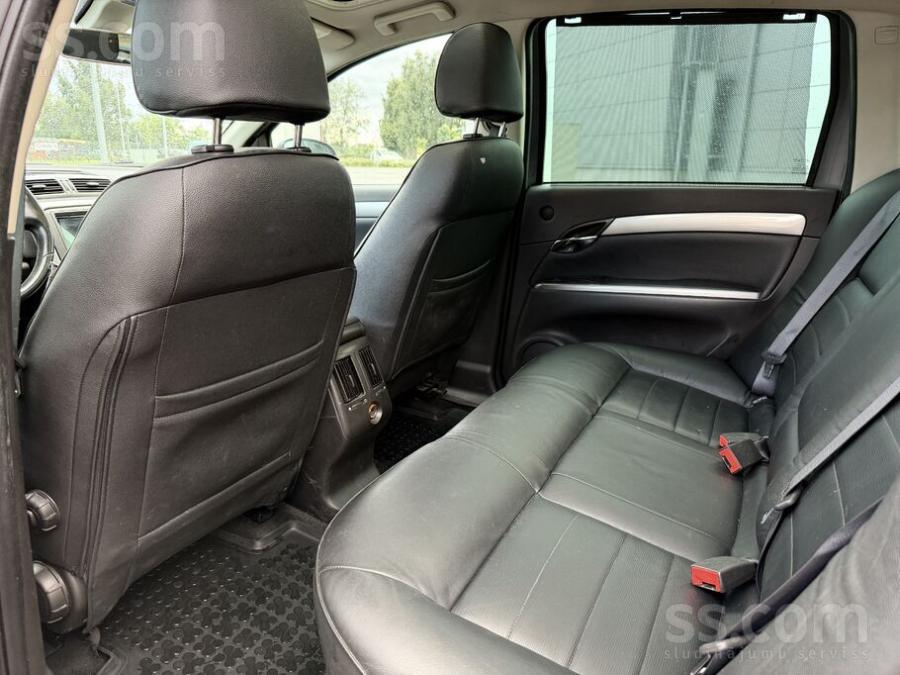Grey Fiat Croma 2011 in Riga, with an engine capacity of 2.40 L and mileage of 262 thousand km for 1295 €, photo 14 on AUTOMOTO.COM.LV