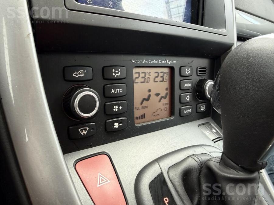 Grey Fiat Croma 2011 in Riga, with an engine capacity of 2.40 L and mileage of 262 thousand km for 1295 €, photo 24 on AUTOMOTO.COM.LV