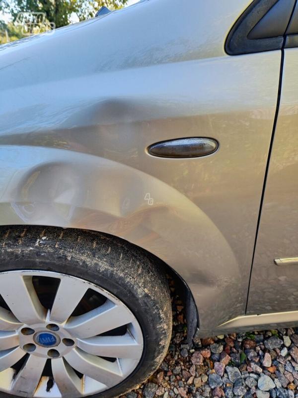 Fiat Croma 2009 Viļņa, ar dzinēja tilpumu 2.40 L un nobraukumu 261 tūkst. km par 1000 €, foto 7 vietnē AUTOMOTO.COM.LV