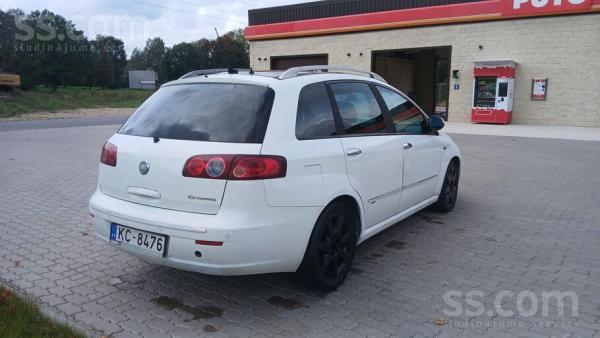 Fiat Croma 2007 Cēsis vietnē Balts Fiat Croma 2007 Cēsis, ar dzinēja tilpumu 1.90 L un nobraukumu 299 tūkst. km par 950 €, foto 6 vietnē AUTOMOTO.COM.LV