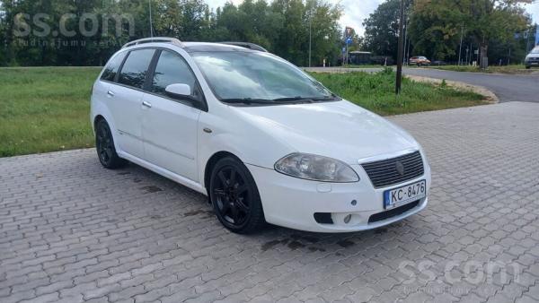 Fiat Croma 2007 Cēsis vietnē Balts Fiat Croma 2007 Cēsis, ar dzinēja tilpumu 1.90 L un nobraukumu 299 tūkst. km par 950 €, foto 1 vietnē AUTOMOTO.COM.LV