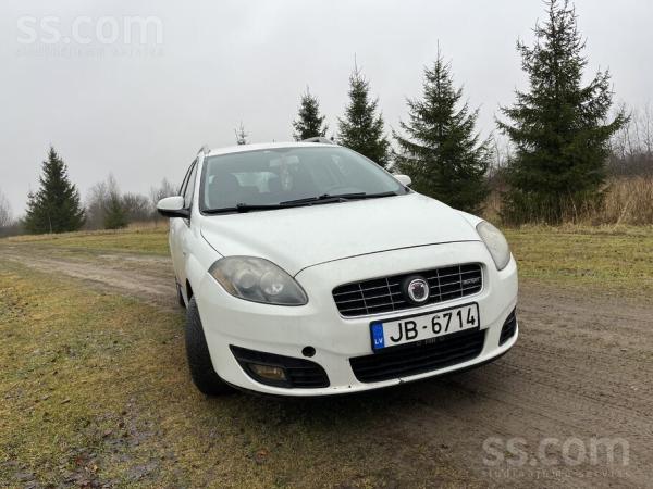 White Fiat Croma 2009 in Daugavpils, with an engine capacity of 1.90 L and mileage of 237 thousand km for 1100 €, photo 1 on AUTOMOTO.COM.LV