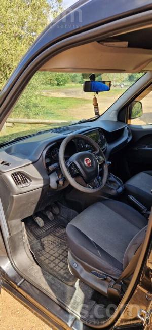 Black Fiat Doblo 2015 in Riga, with an engine capacity of 1.30 L and mileage of 220 thousand km for 4000 €, photo 6 on AUTOMOTO.COM.LV