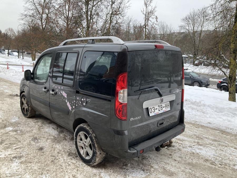 Black Fiat Doblo 2007 in Vilnius, with an engine capacity of 1.40 L and mileage of 194 thousand km for 2500 €, photo 3 on AUTOMOTO.COM.LV
