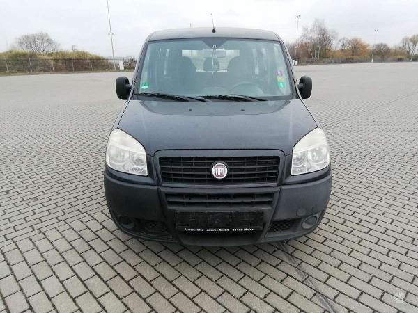 Black Fiat Doblo 2009 in Marijampole, with an engine capacity of 1.60 L and mileage of 163 thousand km for 2799 €, photo 7 on AUTOMOTO.COM.LV