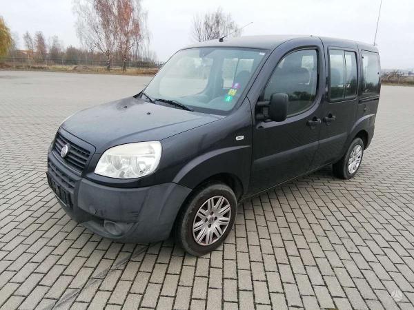 Black Fiat Doblo 2009 in Marijampole, with an engine capacity of 1.60 L and mileage of 163 thousand km for 2799 €, photo 8 on AUTOMOTO.COM.LV