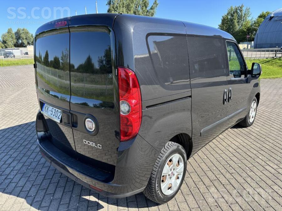 Melns Fiat Doblo 2010 Bauska, ar dzinēja tilpumu 1.30 L un nobraukumu 360 tūkst. km par 2500 €, foto 19 vietnē AUTOMOTO.COM.LV
