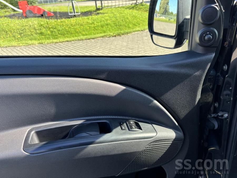Melns Fiat Doblo 2010 Bauska, ar dzinēja tilpumu 1.30 L un nobraukumu 360 tūkst. km par 2500 €, foto 26 vietnē AUTOMOTO.COM.LV