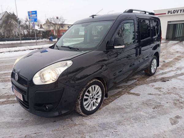 Black Fiat Doblo 2014 in Marijampole, with an engine capacity of 1.96 L and mileage of 265 thousand km for 4300 €, photo 1 on AUTOMOTO.COM.LV