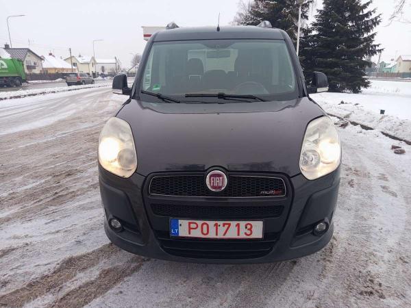 Black Fiat Doblo 2014 in Marijampole, with an engine capacity of 1.96 L and mileage of 265 thousand km for 4300 €, photo 3 on AUTOMOTO.COM.LV