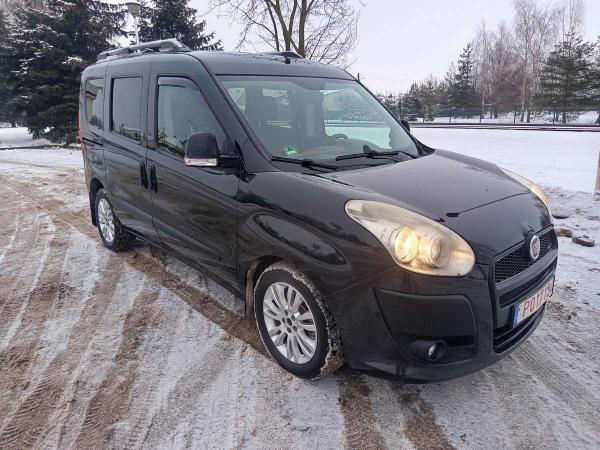 Black Fiat Doblo 2014 in Marijampole, with an engine capacity of 1.96 L and mileage of 265 thousand km for 4300 €, photo 4 on AUTOMOTO.COM.LV
