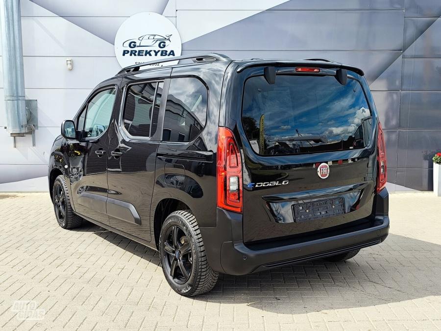 Black Fiat Doblo 2023 in Ramuciai, with an engine capacity of 0.00 L and mileage of 4 thousand km for 17950 €, photo 10 on AUTOMOTO.COM.LV