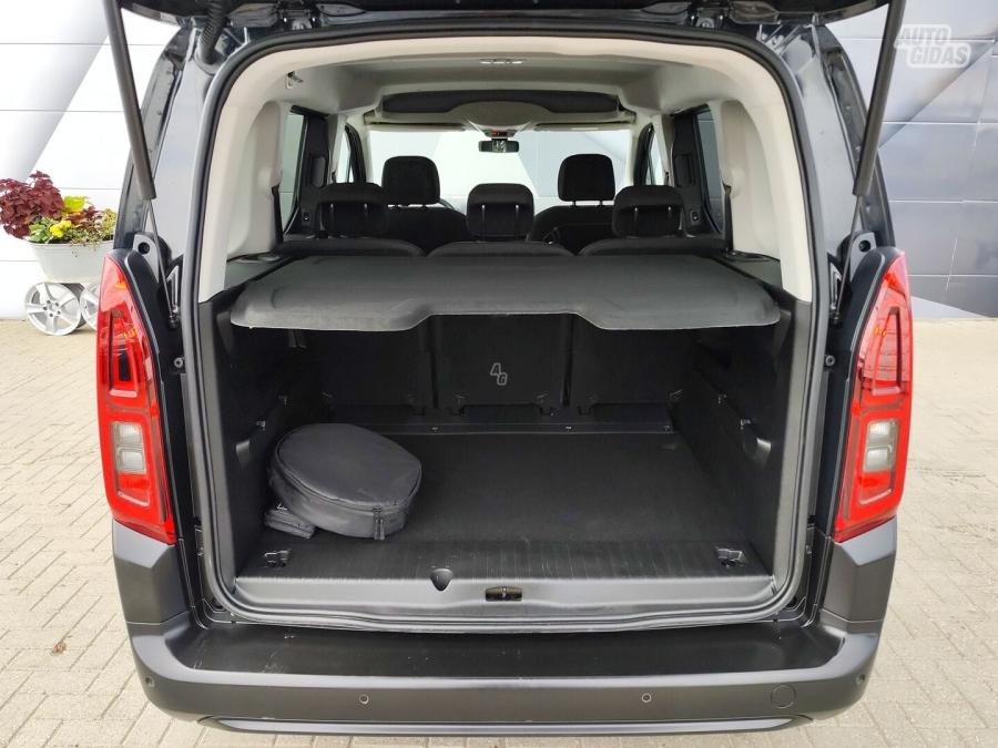 Black Fiat Doblo 2023 in Ramuciai, with an engine capacity of 0.00 L and mileage of 4 thousand km for 17950 €, photo 11 on AUTOMOTO.COM.LV