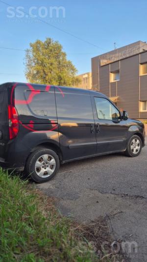 Melns Fiat Doblo 2010 Rīga, ar dzinēja tilpumu 1.30 L un nobraukumu 360 tūkst. km par 1750 €, foto 3 vietnē AUTOMOTO.COM.LV