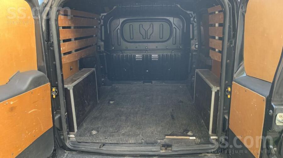 Melns Fiat Doblo 2010 Rīga, ar dzinēja tilpumu 1.30 L un nobraukumu 360 tūkst. km par 1750 €, foto 7 vietnē AUTOMOTO.COM.LV