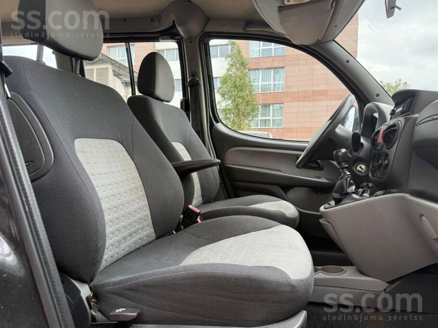 Melns Fiat Doblo 2007 Rīga, ar dzinēja tilpumu 1.40 L un nobraukumu 0 tūkst. km par 4500 €, foto 7 vietnē AUTOMOTO.COM.LV