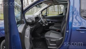 Blue Fiat Doblo 2023 in Riga, with an engine capacity of 1.60 L and mileage of 0 thousand km for 25800 €, photo 5 on AUTOMOTO.COM.LV