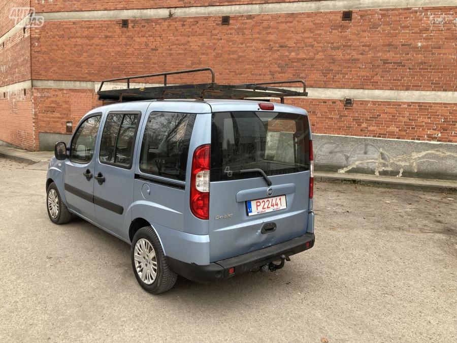 Blue Fiat Doblo 2007 in Vilnius, with an engine capacity of 1.40 L and mileage of 225 thousand km for 2199 €, photo 4 on AUTOMOTO.COM.LV
