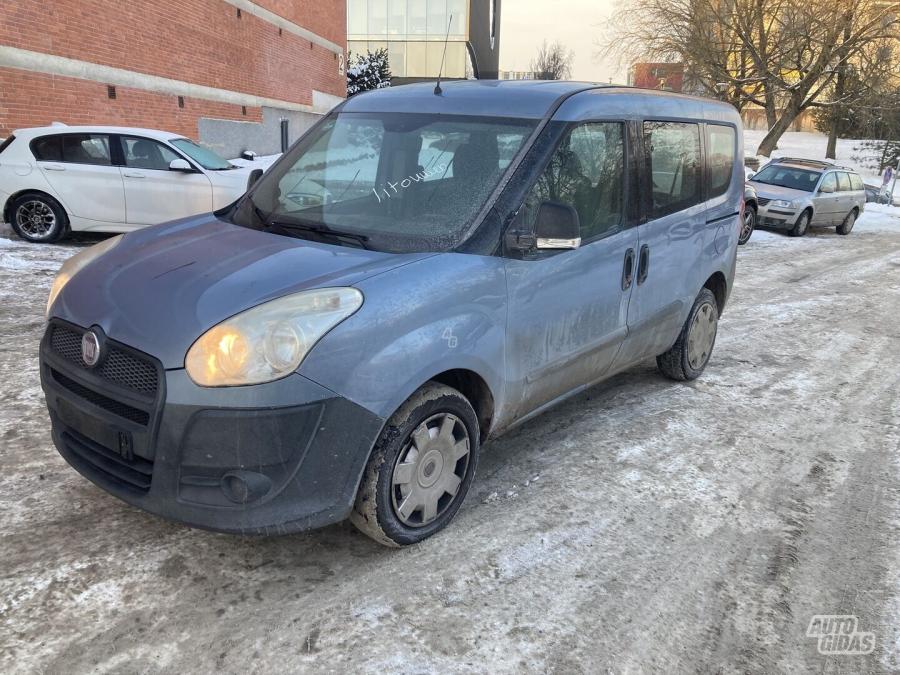 Blue Fiat Doblo 2010 in Vilnius, with an engine capacity of 1.40 L and mileage of 201 thousand km for 2499 €, photo 2 on AUTOMOTO.COM.LV