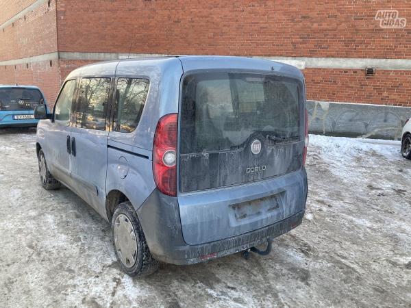 Zils Fiat Doblo 2010 Viļņa, ar dzinēja tilpumu 1.40 L un nobraukumu 201 tūkst. km par 2499 €, foto 4 vietnē AUTOMOTO.COM.LV