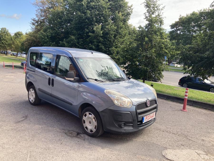 Blue Fiat Doblo 2010 in Vilnius, with an engine capacity of 1.40 L and mileage of 202 thousand km for 2999 €, photo 3 on AUTOMOTO.COM.LV