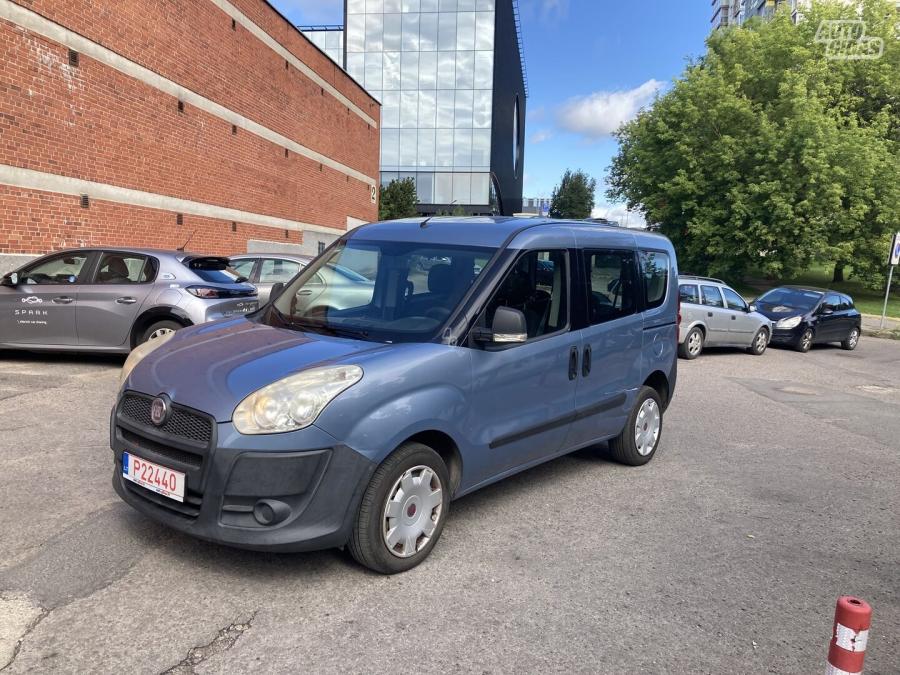 Zils Fiat Doblo 2010 Viļņa, ar dzinēja tilpumu 1.40 L un nobraukumu 202 tūkst. km par 2999 €, foto 5 vietnē AUTOMOTO.COM.LV
