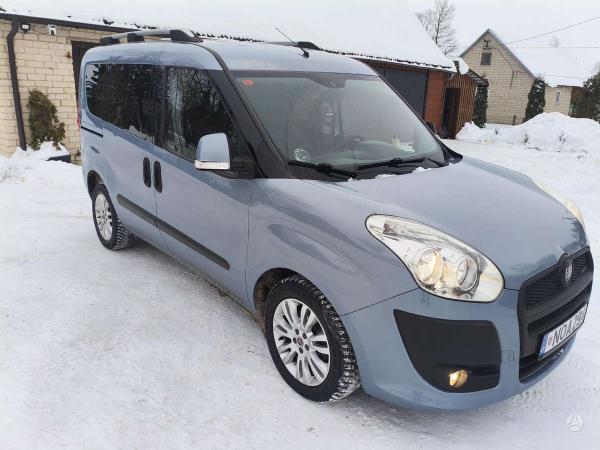 Blue Fiat Doblo 2014 in Pasvalys, with an engine capacity of 1.60 L and mileage of 314 thousand km for 4200 €, photo 5 on AUTOMOTO.COM.LV