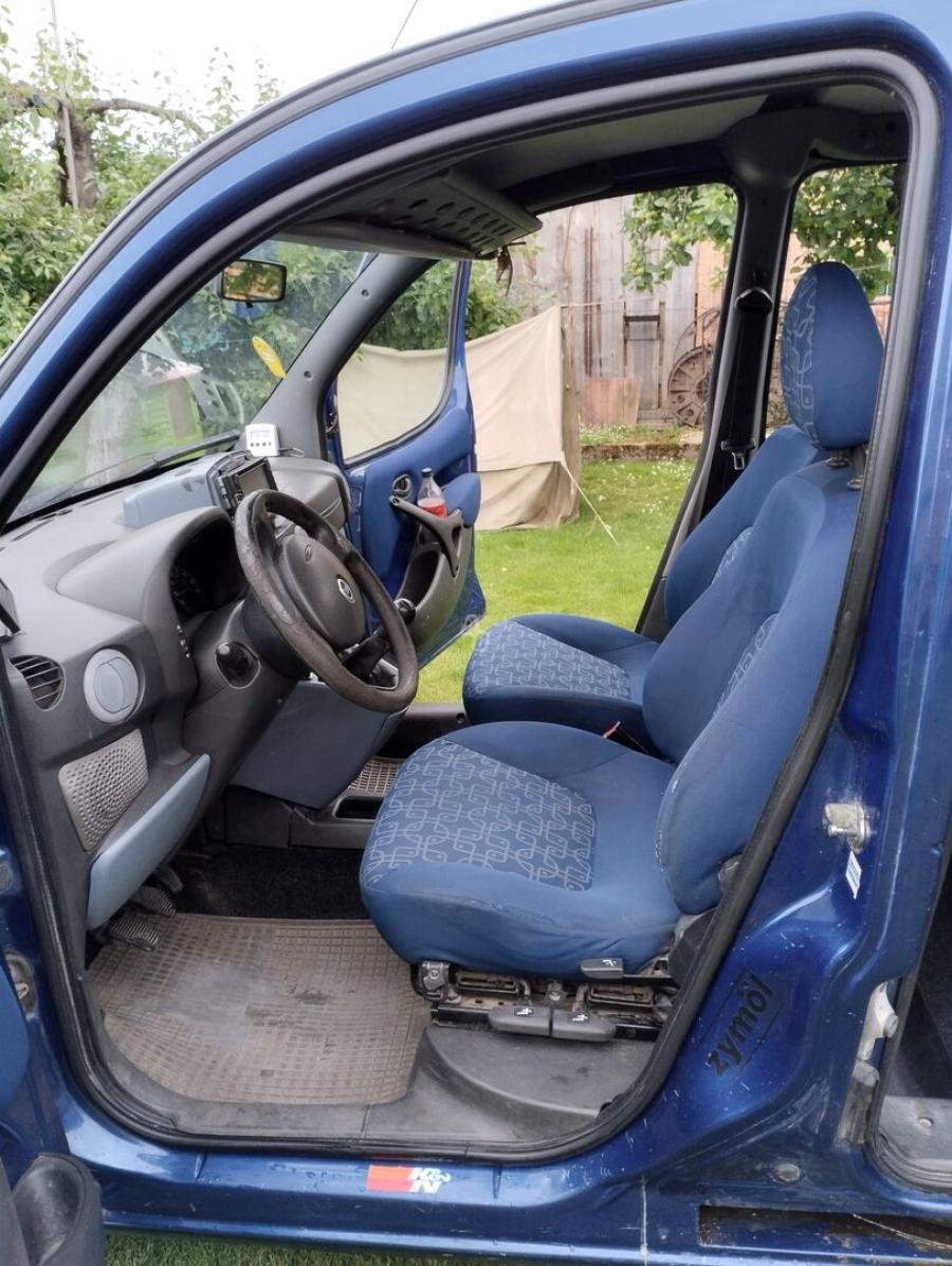 Zils Fiat Doblo 2004 Viļņa, ar dzinēja tilpumu 1.90 L un nobraukumu 375 tūkst. km par 1300 €, foto 9 vietnē AUTOMOTO.COM.LV