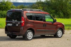 Brūns Fiat Doblo 2010 Liepāja, ar dzinēja tilpumu 1.30 L un nobraukumu 248 tūkst. km par 3900 €, foto 5 vietnē AUTOMOTO.COM.LV