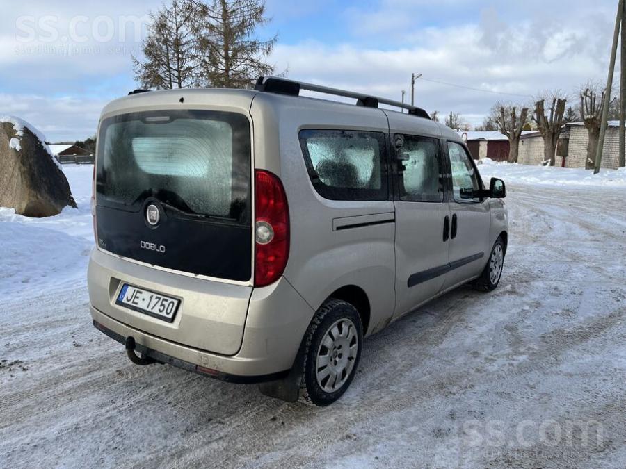 Brown Fiat Doblo 2013 in Talsi, with an engine capacity of 2.00 L and mileage of 319 thousand km for 2195 €, photo 4 on AUTOMOTO.COM.LV