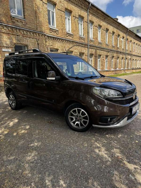 Brūns Fiat Doblo 2016 Viļņa, ar dzinēja tilpumu 1.60 L un nobraukumu 269 tūkst. km par 8650 €, foto 1 vietnē AUTOMOTO.COM.LV