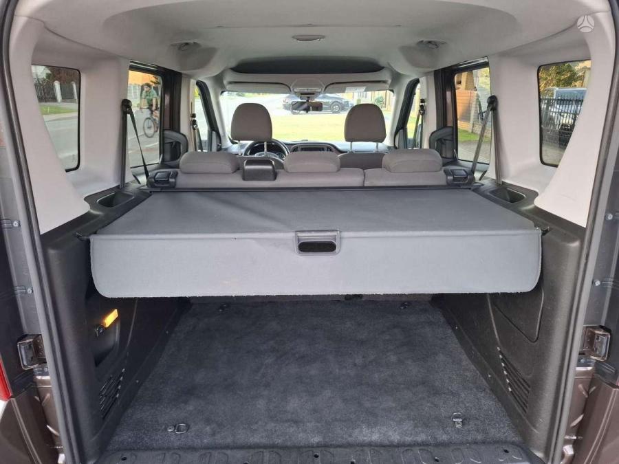 Brūns Fiat Doblo 2018 Viļņa, ar dzinēja tilpumu 1.60 L un nobraukumu 190 tūkst. km par 8350 €, foto 13 vietnē AUTOMOTO.COM.LV
