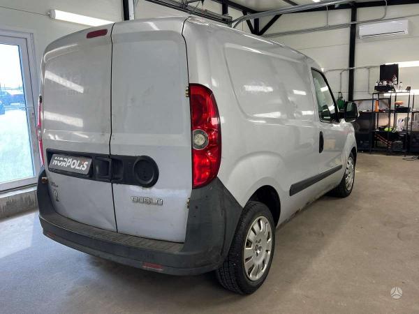 Pelēks Fiat Doblo 2014 Viļņa, ar dzinēja tilpumu 1.25 L un nobraukumu 347 tūkst. km par 999 €, foto 7 vietnē AUTOMOTO.COM.LV