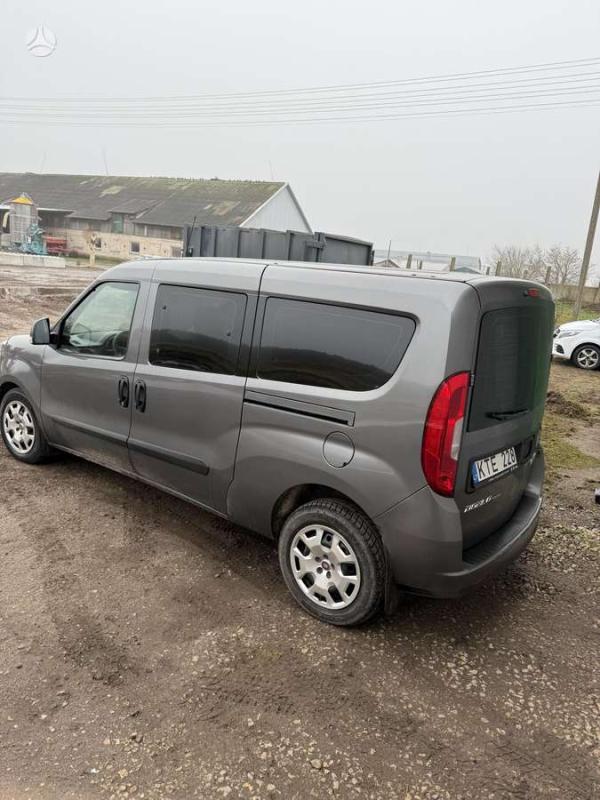 Pelēks Fiat Doblo 2018 Panevēža, ar dzinēja tilpumu 1.60 L un nobraukumu 199 tūkst. km par 6500 €, foto 2 vietnē AUTOMOTO.COM.LV