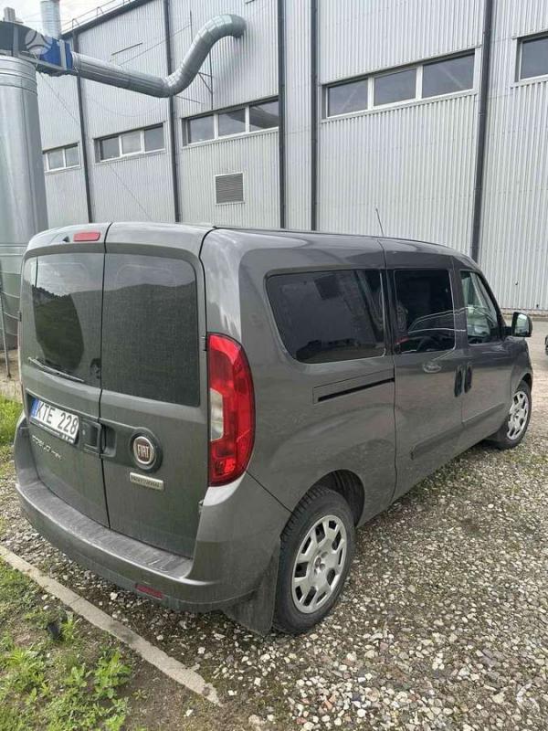 Pelēks Fiat Doblo 2018 Panevēža, ar dzinēja tilpumu 1.60 L un nobraukumu 199 tūkst. km par 6500 €, foto 8 vietnē AUTOMOTO.COM.LV