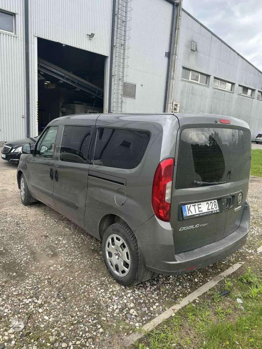 Pelēks Fiat Doblo 2018 Panevēža, ar dzinēja tilpumu 1.60 L un nobraukumu 199 tūkst. km par 6500 €, foto 11 vietnē AUTOMOTO.COM.LV