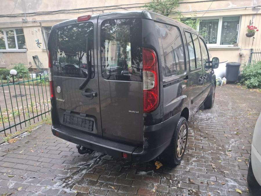 Pelēks Fiat Doblo 2008 Viļņa, ar dzinēja tilpumu 1.91 L un nobraukumu 230 tūkst. km par 2600 €, foto 5 vietnē AUTOMOTO.COM.LV