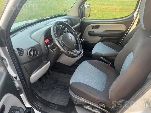 Grey Fiat Doblo 2010 in Tukums, with an engine capacity of 1.90 L and mileage of 191 thousand km for 4990 €, photo 9 on AUTOMOTO.COM.LV