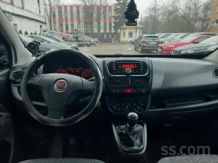 Grey Fiat Doblo 2014 in Daugavpils, with an engine capacity of 1.60 L and mileage of 0 thousand km for 4300 €, photo 17 on AUTOMOTO.COM.LV