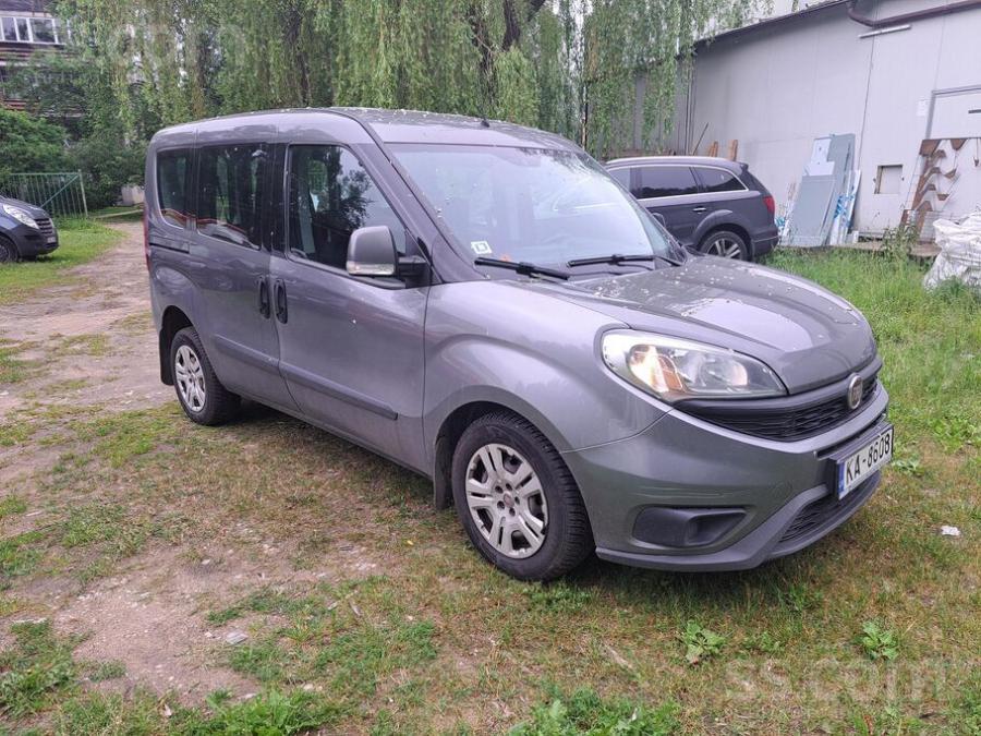 Grey Fiat Doblo 2015 in Riga, with an engine capacity of 1.30 L and mileage of 250 thousand km for 3150 €, photo 3 on AUTOMOTO.COM.LV