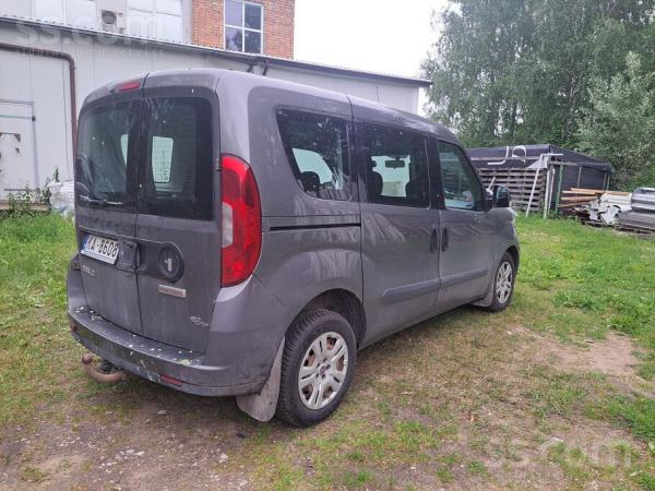 Grey Fiat Doblo 2015 in Riga, with an engine capacity of 1.30 L and mileage of 250 thousand km for 3150 €, photo 3 on AUTOMOTO.COM.LV