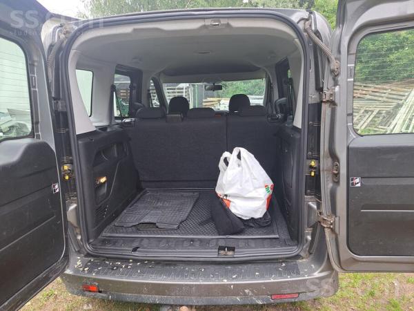 Grey Fiat Doblo 2015 in Riga, with an engine capacity of 1.30 L and mileage of 250 thousand km for 3150 €, photo 7 on AUTOMOTO.COM.LV