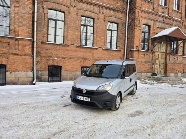 Pelēks Fiat Doblo 2016 Daugavpils, ar dzinēja tilpumu 1.30 L un nobraukumu 169 tūkst. km par 5400 €, foto 1 vietnē AUTOMOTO.COM.LV