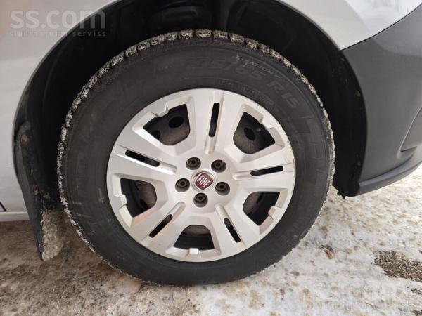 Pelēks Fiat Doblo 2016 Daugavpils, ar dzinēja tilpumu 1.30 L un nobraukumu 169 tūkst. km par 5400 €, foto 10 vietnē AUTOMOTO.COM.LV