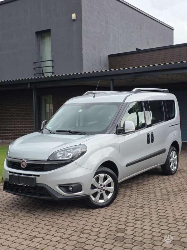Fiat Doblo 2019 in Radviliskis on AUTOMOTO.COM.LV Grey Fiat Doblo 2019 in Radviliskis, with an engine capacity of 1.37 L and mileage of 138 thousand km for 8800 €, photo 1 on AUTOMOTO.COM.LV