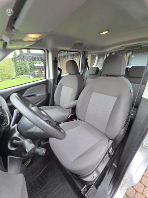 Grey Fiat Doblo 2019 in Radviliskis, with an engine capacity of 1.37 L and mileage of 138 thousand km for 8800 €, photo 16 on AUTOMOTO.COM.LV
